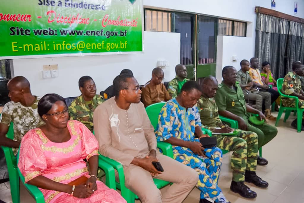Ecole Nationale des Eaux et Forêts : Le Ministre Roger BARO constate de visu l'avancée des ...