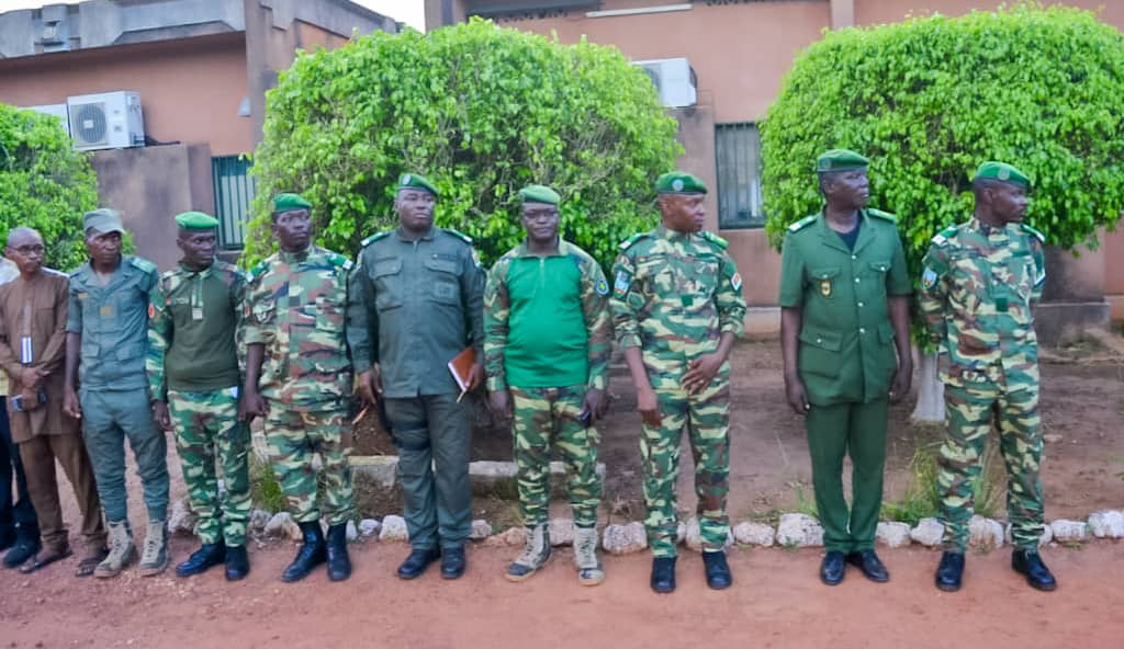 Ecole Nationale des Eaux et Forêts : Le Ministre Roger BARO constate de visu l'avancée des ...