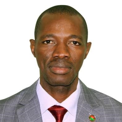 Biographie du Ministre Roger BARO - Ministère de l'Environnement, de l ...